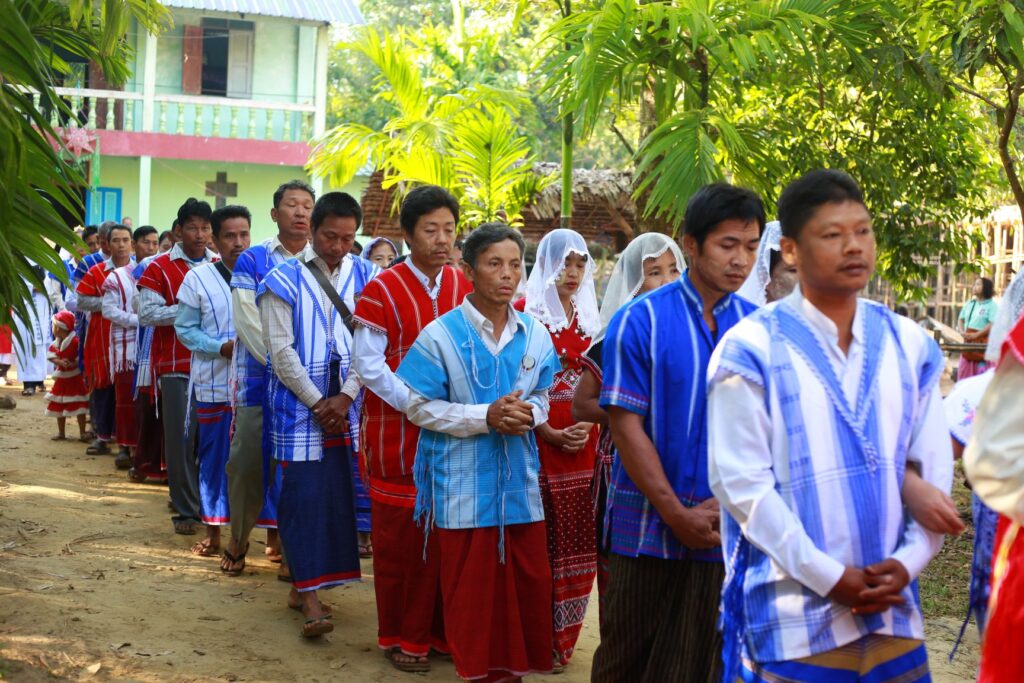 Myanmar Bishop Confirms 86 Children, Honors Married Couples in Rural ...