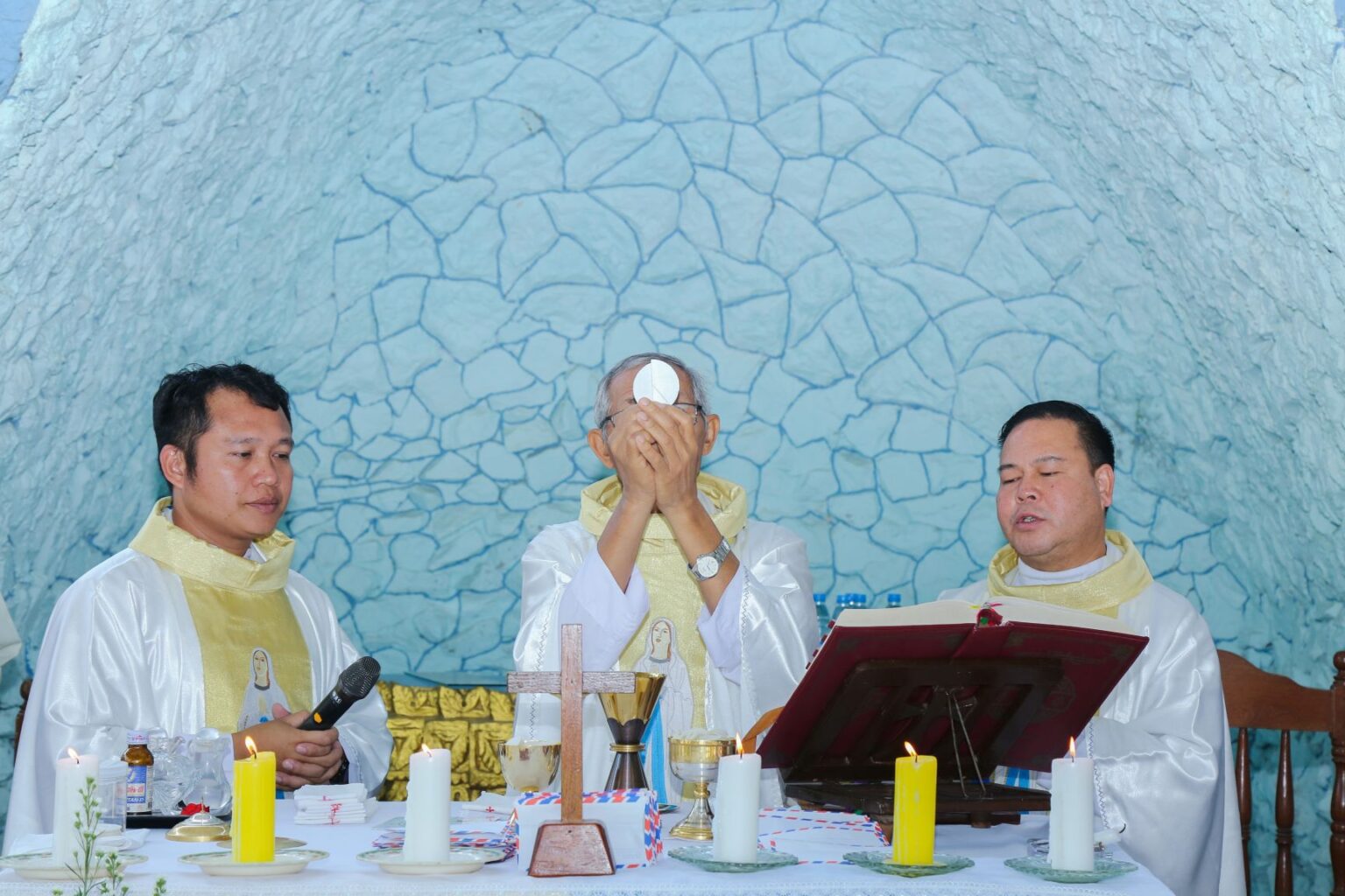 Yamethin Catholics Mark 27th Marian Feast Outdoors, Rebuilding After ...